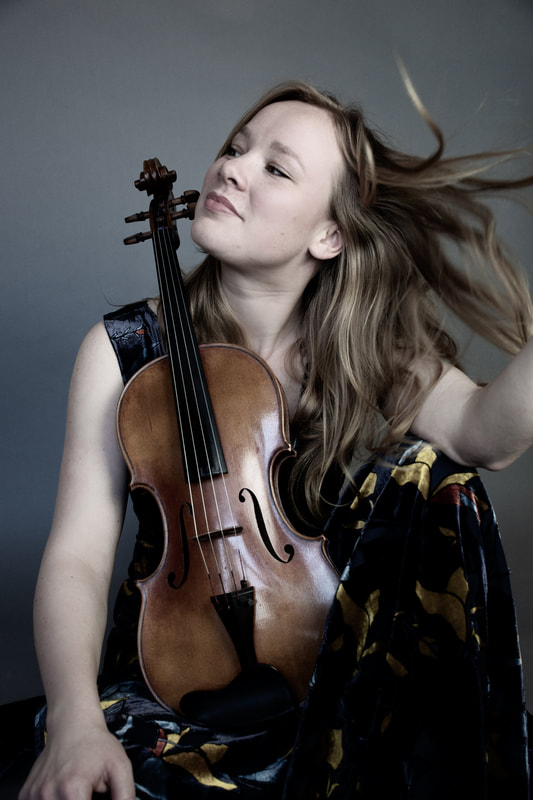 Classic - Con Brio - Elisa Karen Tavenier, Viola